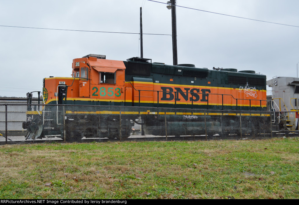 BNSF 2853 parked at argentine